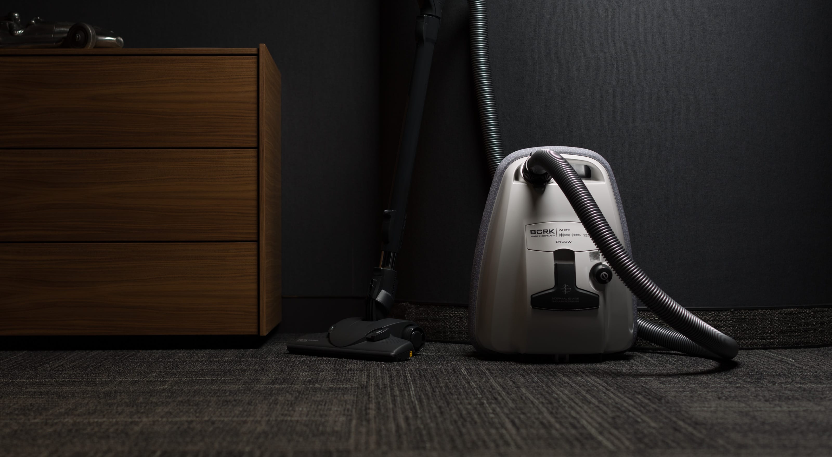 BORK V705 - купить пылесос V705, обзор, цена пылесоса на официальном сайте BORK